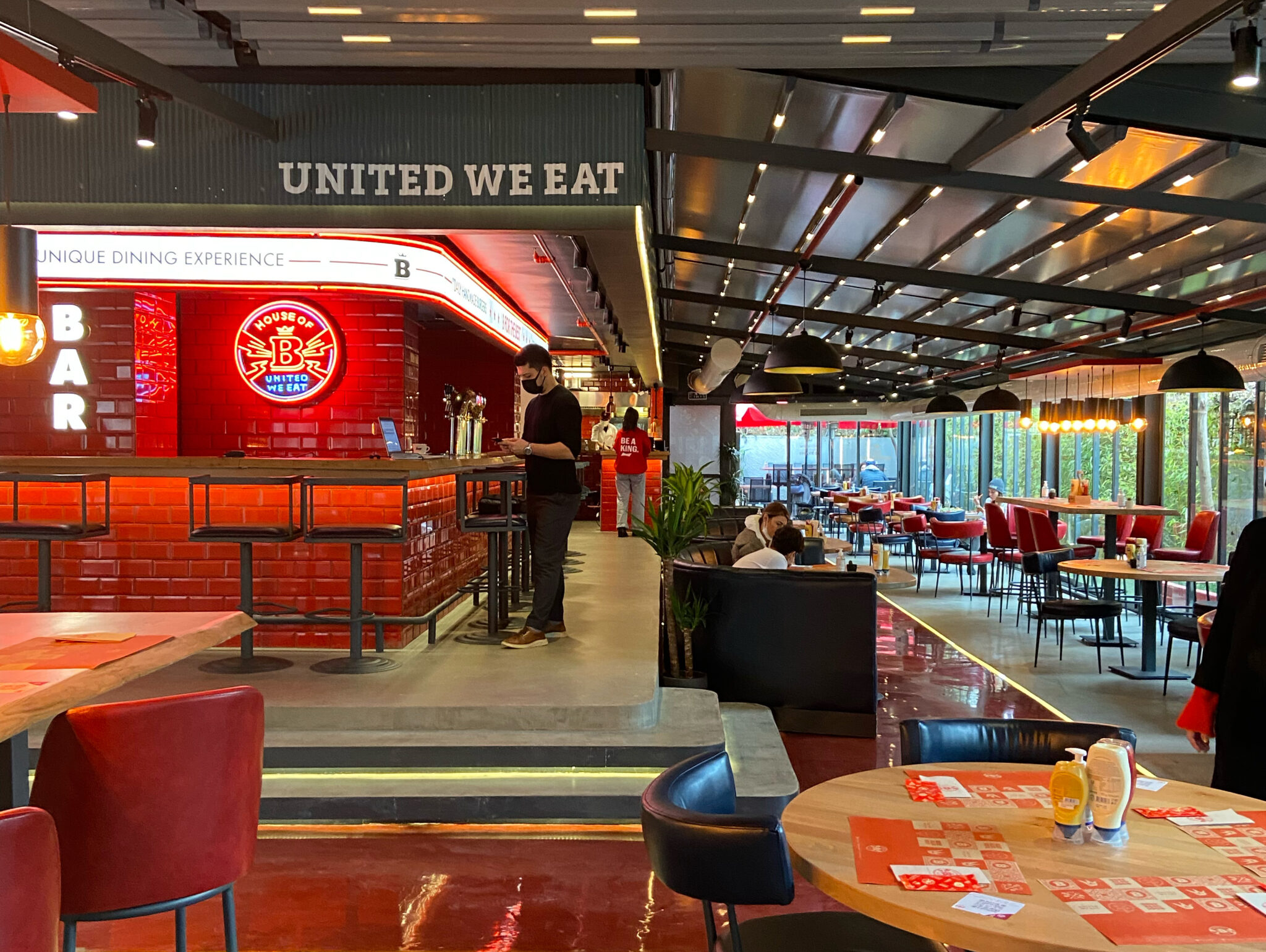 house-of-b - Müdavim